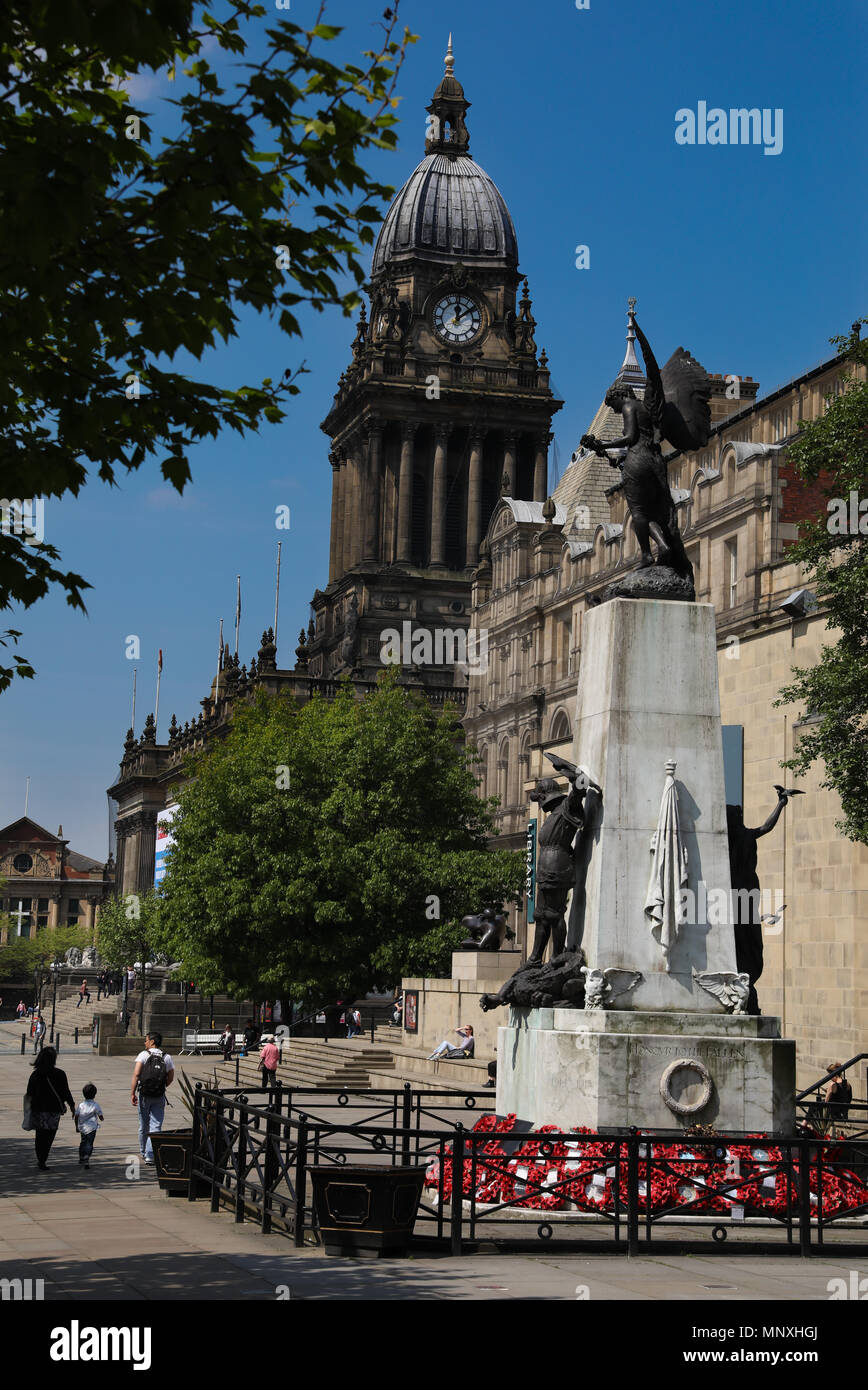 Leeds City War Memorial Stock Photo - Alamy