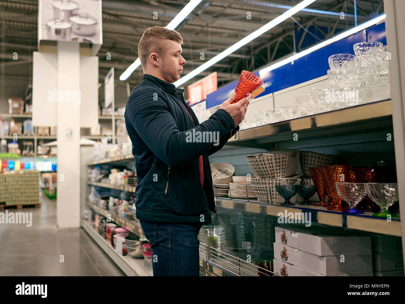 Comparing products hi-res stock photography and images - Alamy