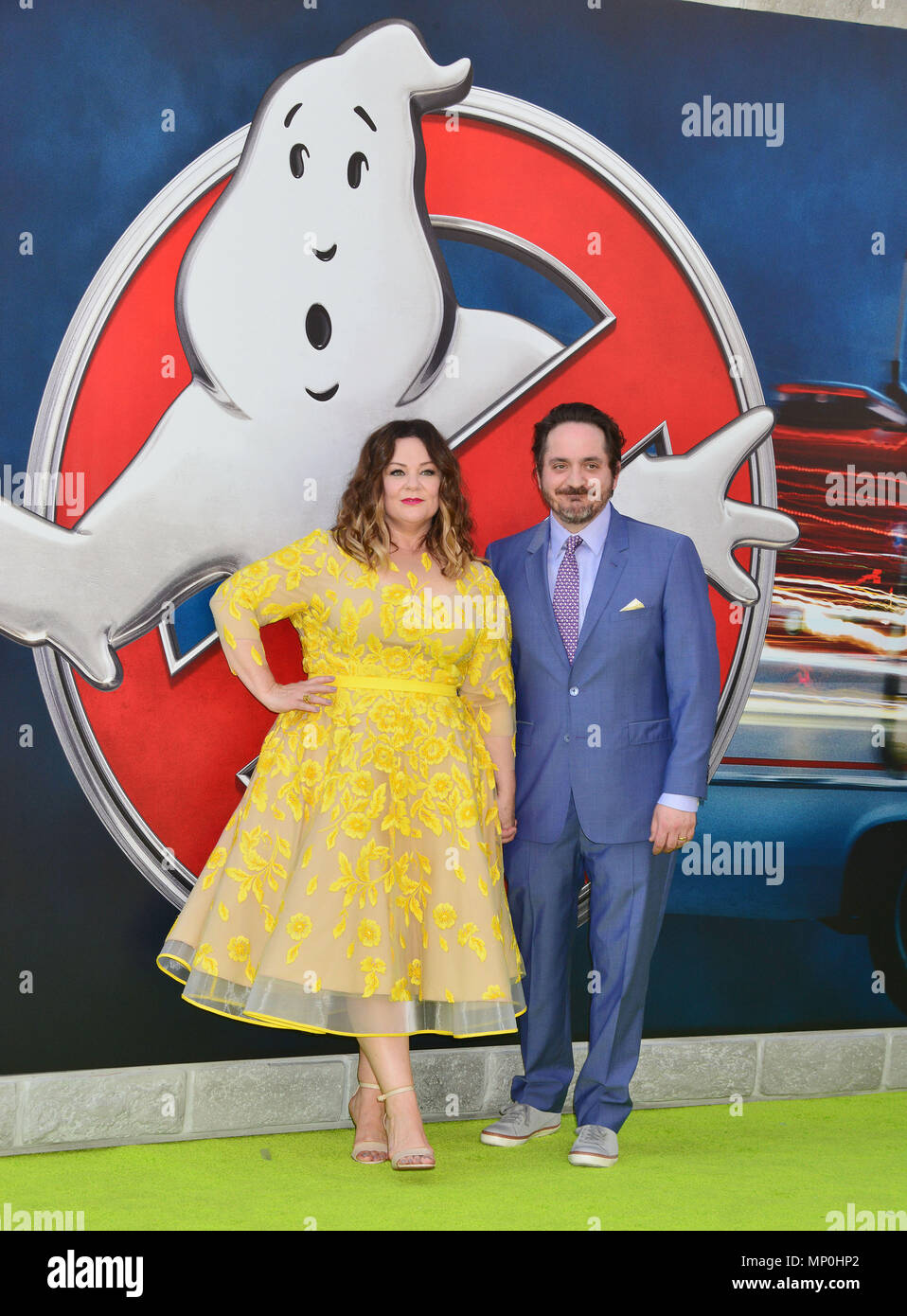 Melissa mccarthy ben falcone kids hi-res stock photography and images ...