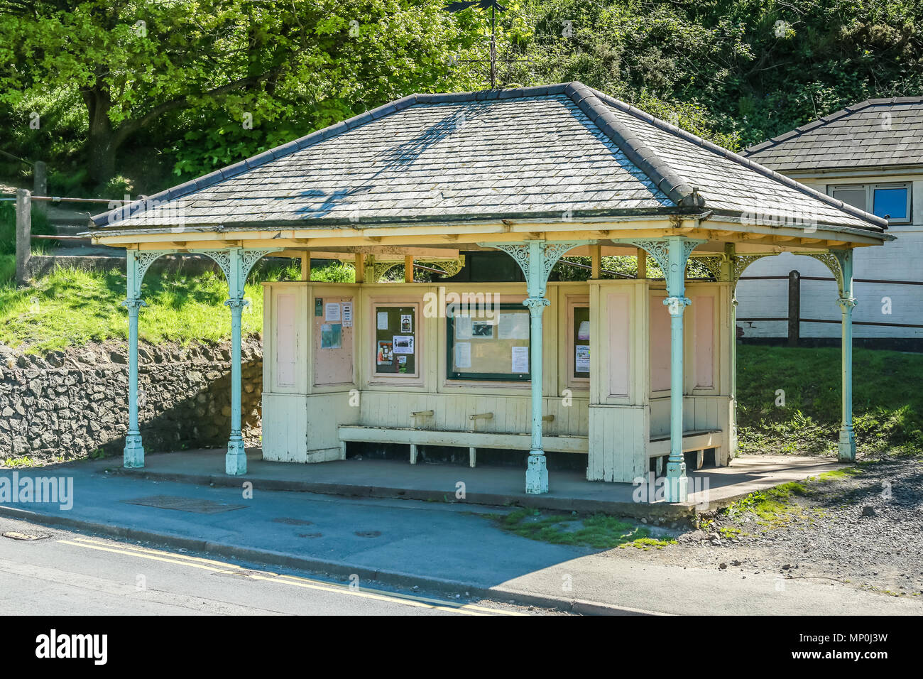 Victorian bus shelter hi-res stock photography and images - Alamy