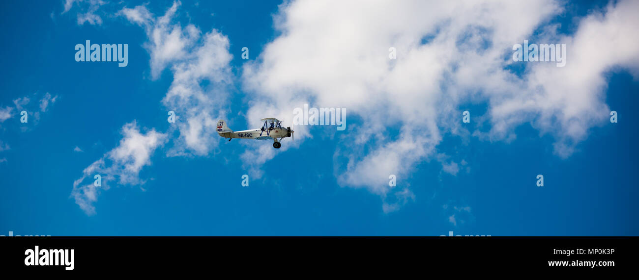 Historical aircraft restoration hi-res stock photography and images - Alamy