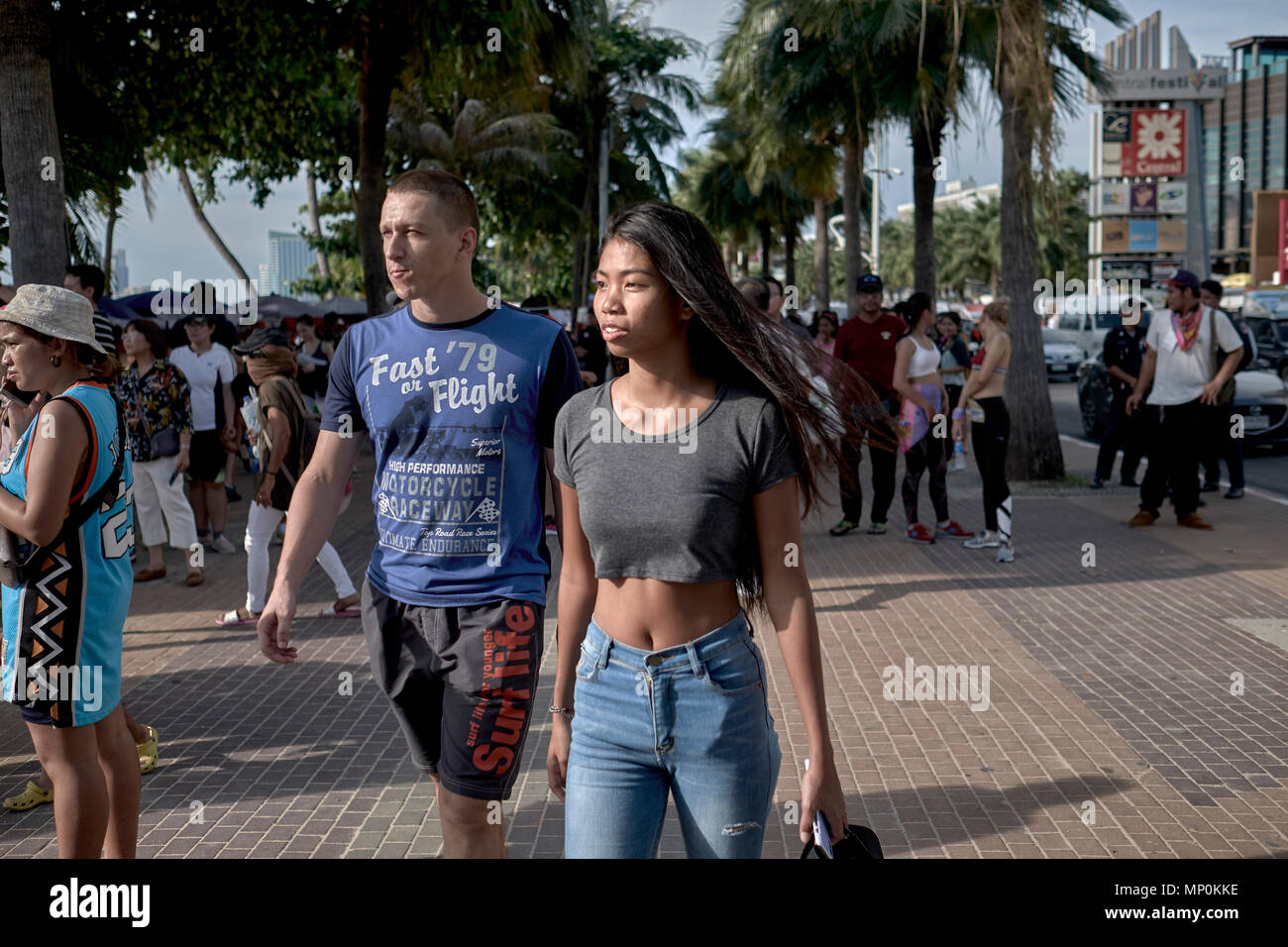 Mixed asian couples hi-res stock photography and images - Alamy