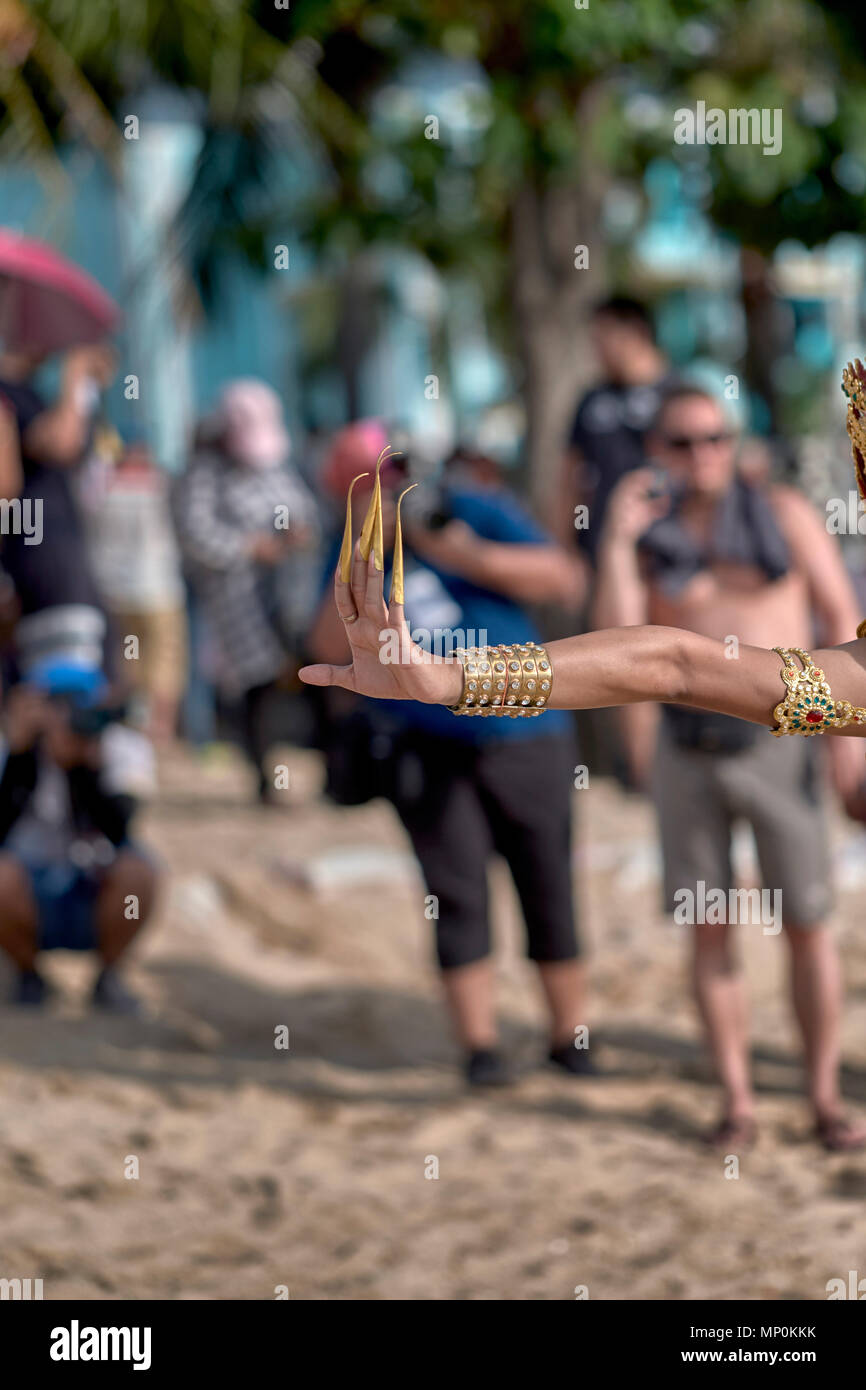 Thai finger dance hi-res stock photography and images - Alamy