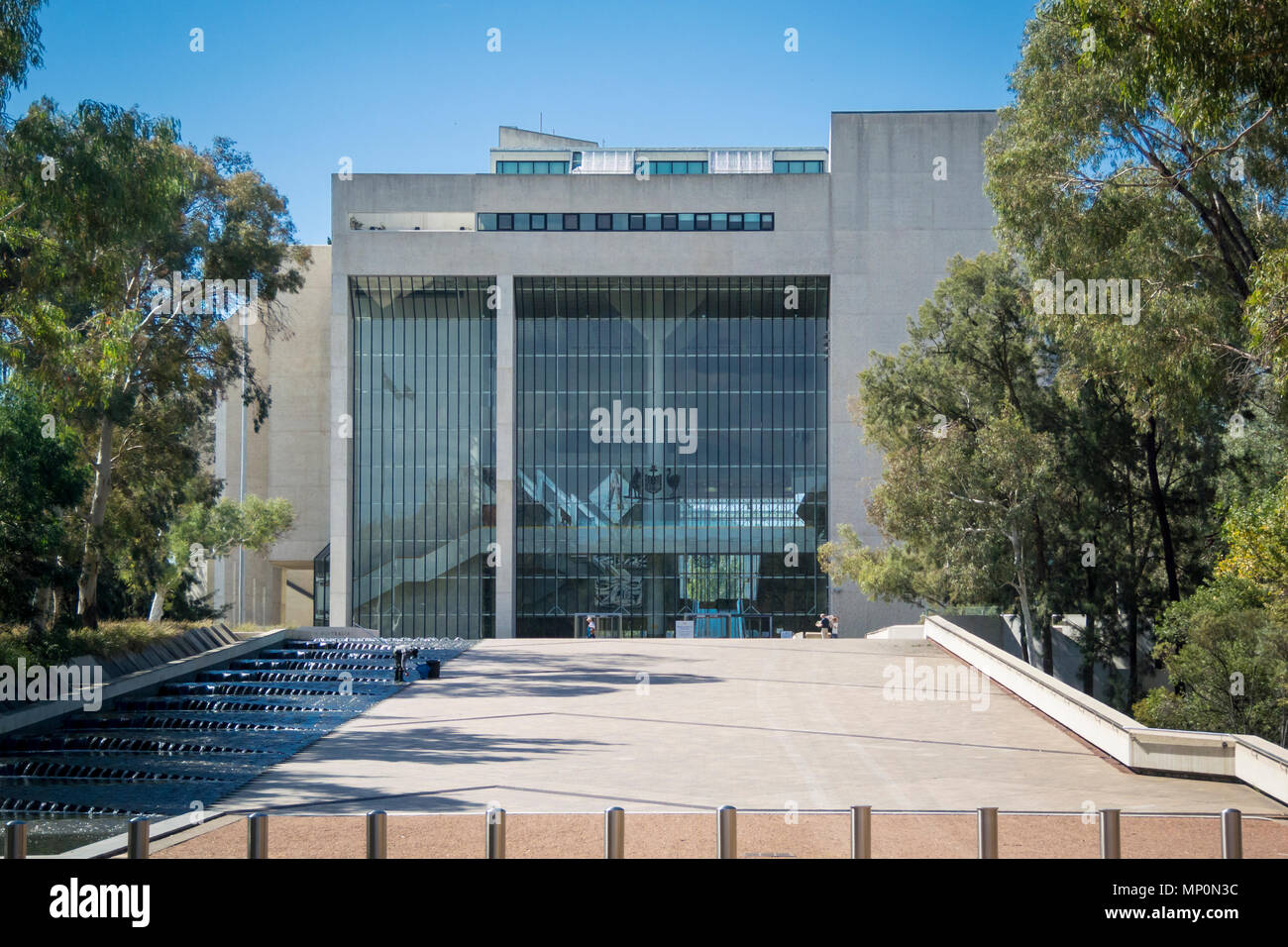 Entrance to the Australian High Court Building, Canberra, ACT ...
