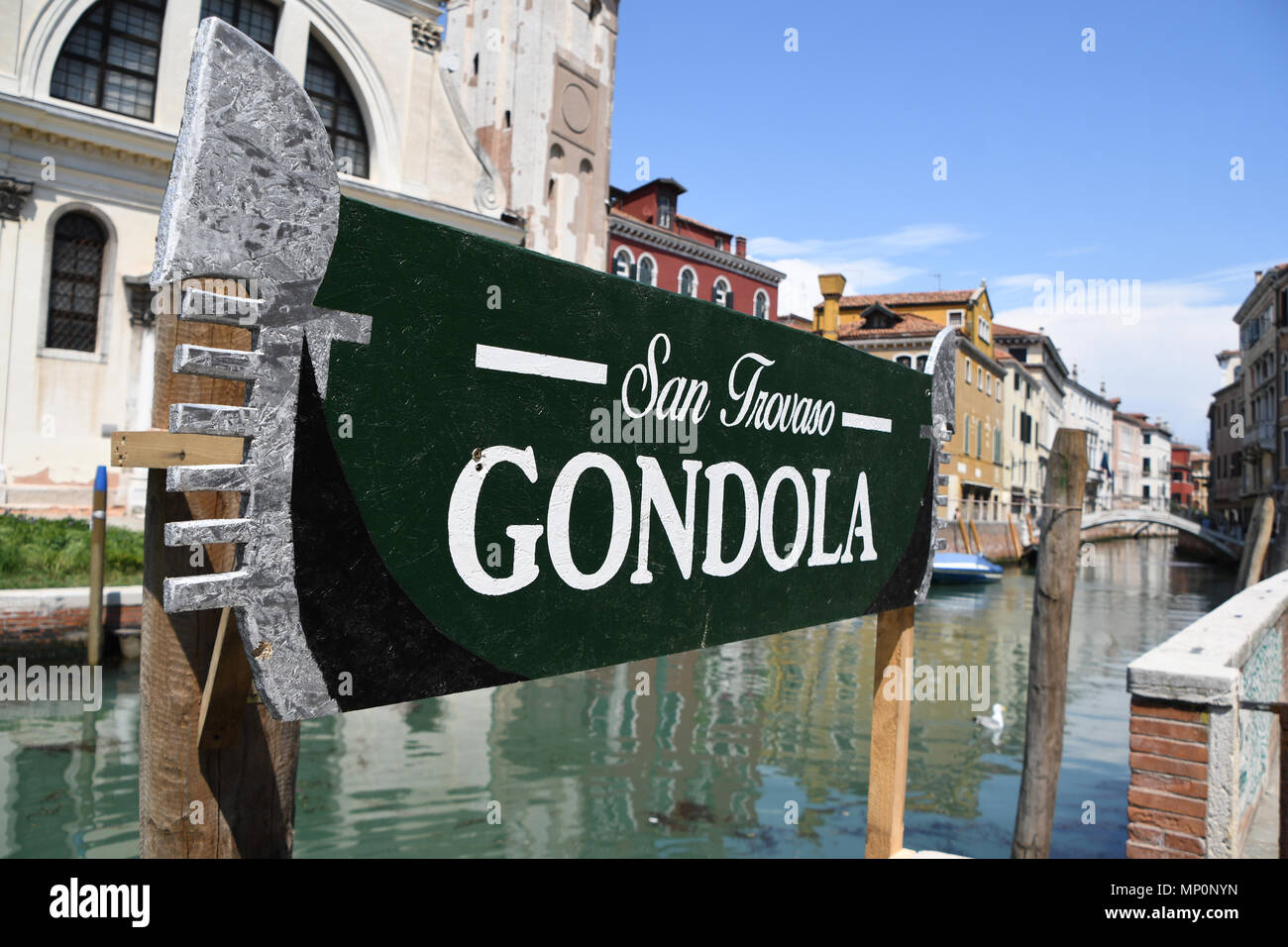 Gondolier sign hi-res stock photography and images - Alamy