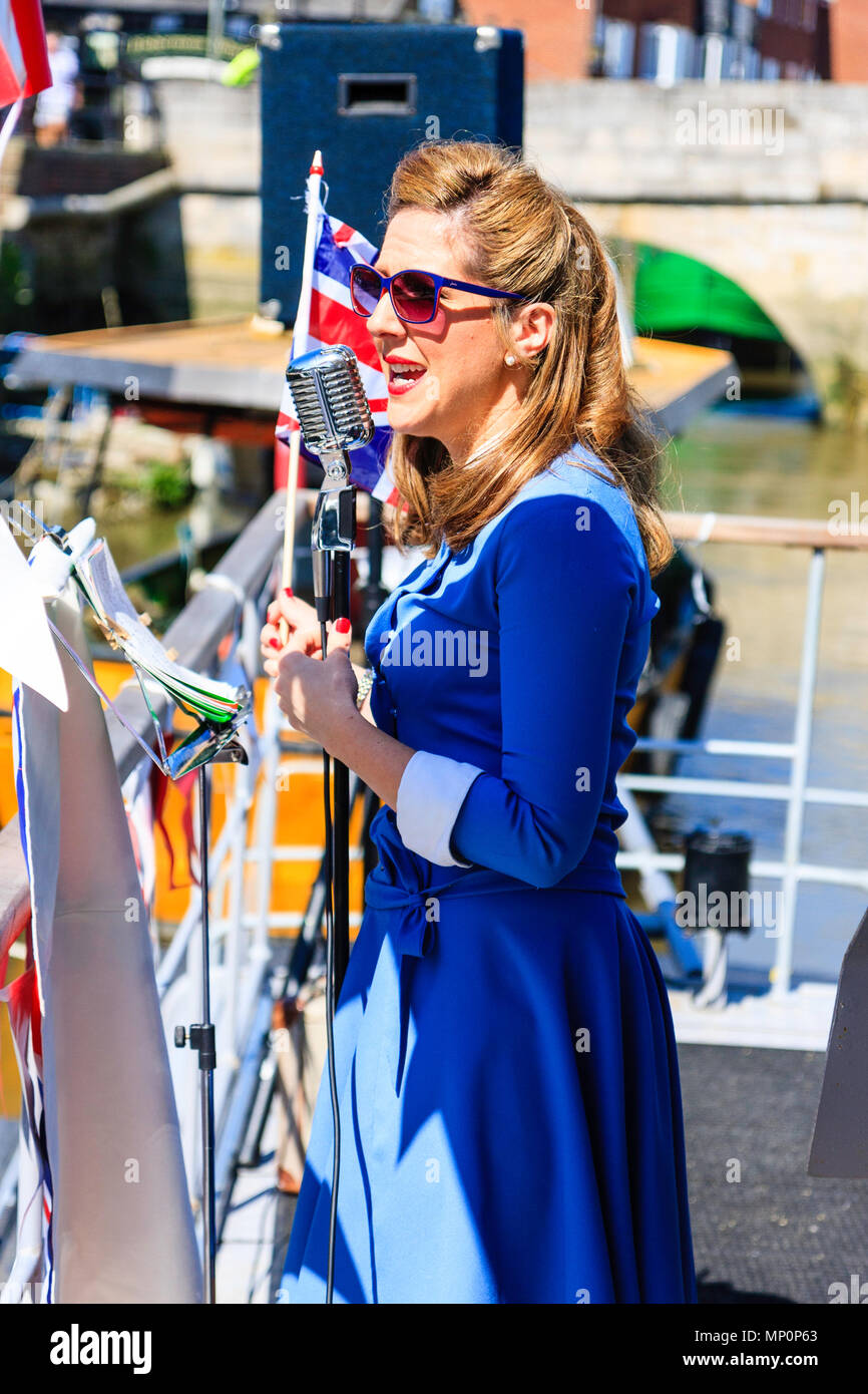 Salute To The 40s High Resolution Stock Photography and Images - Alamy