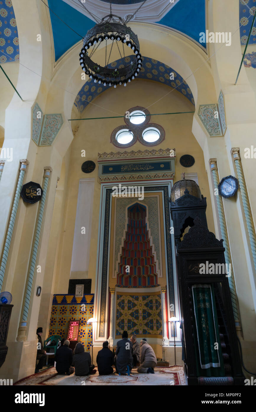 Inside of a mosque Stock Photo - Alamy