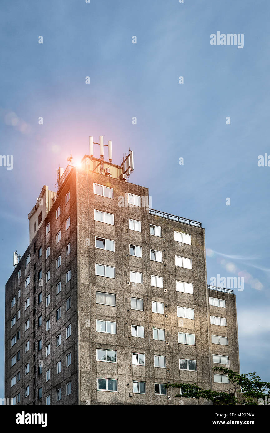 Highrise block of flats hi-res stock photography and images - Alamy