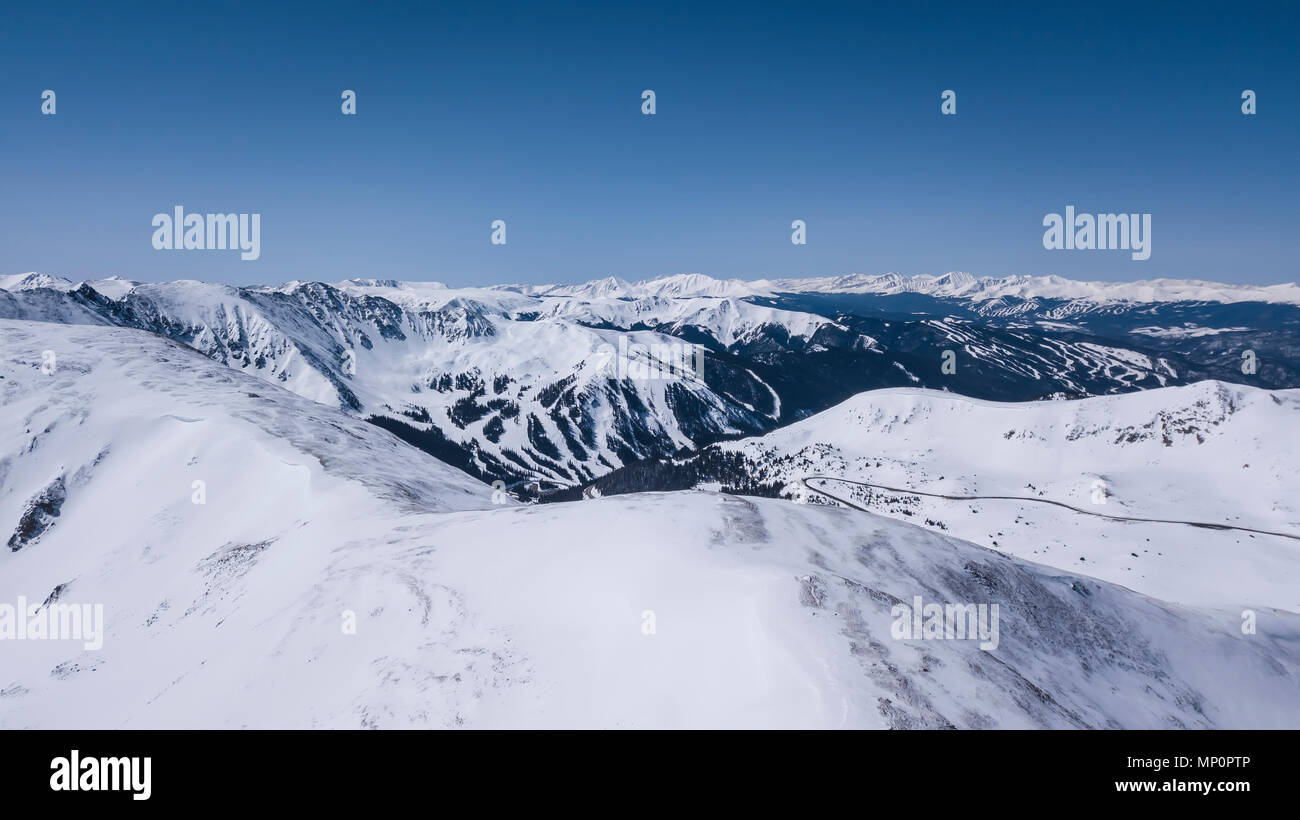 Tundra above tree line hi-res stock photography and images - Alamy