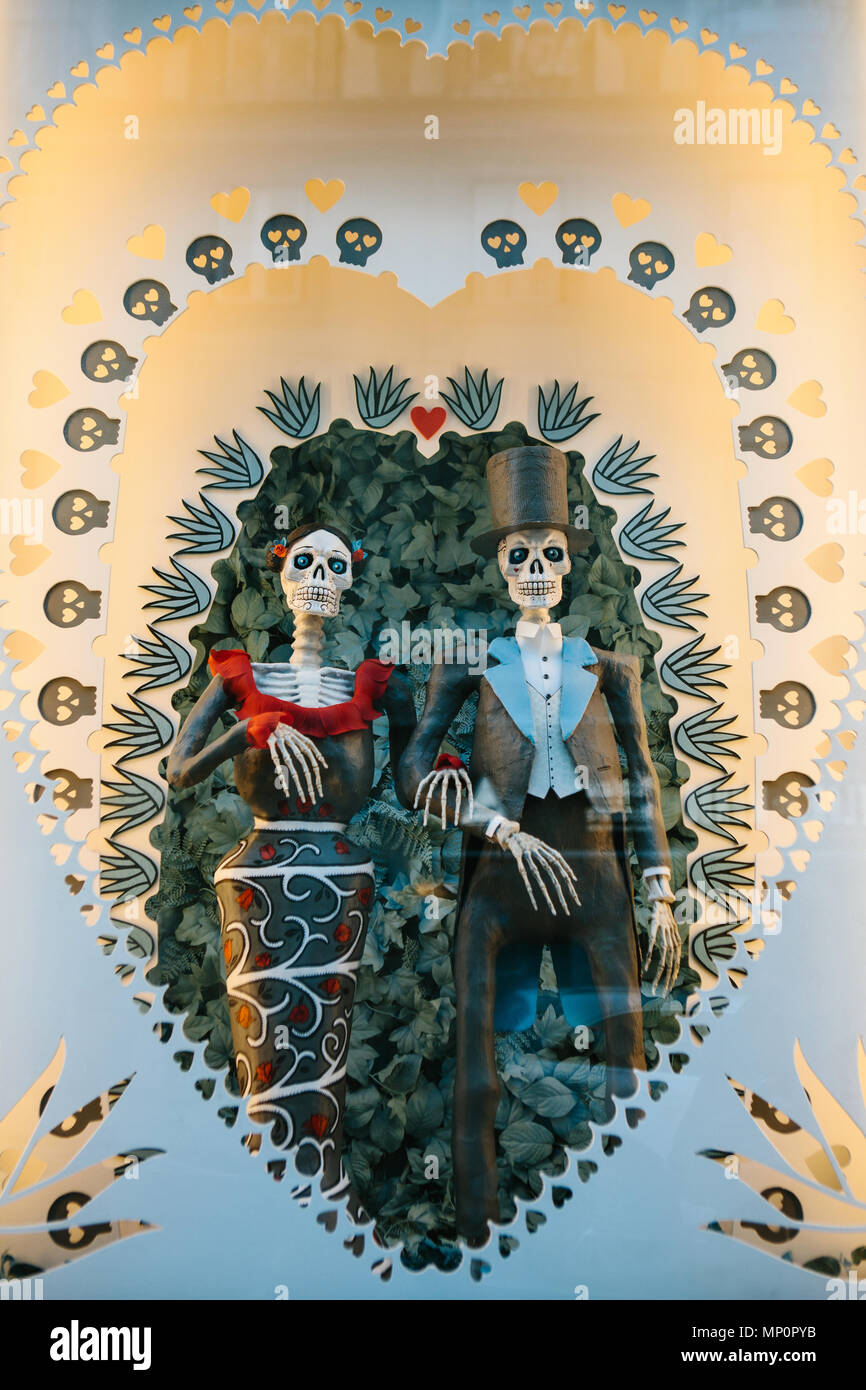 Coco disney pixar hi-res stock photography and images - Alamy