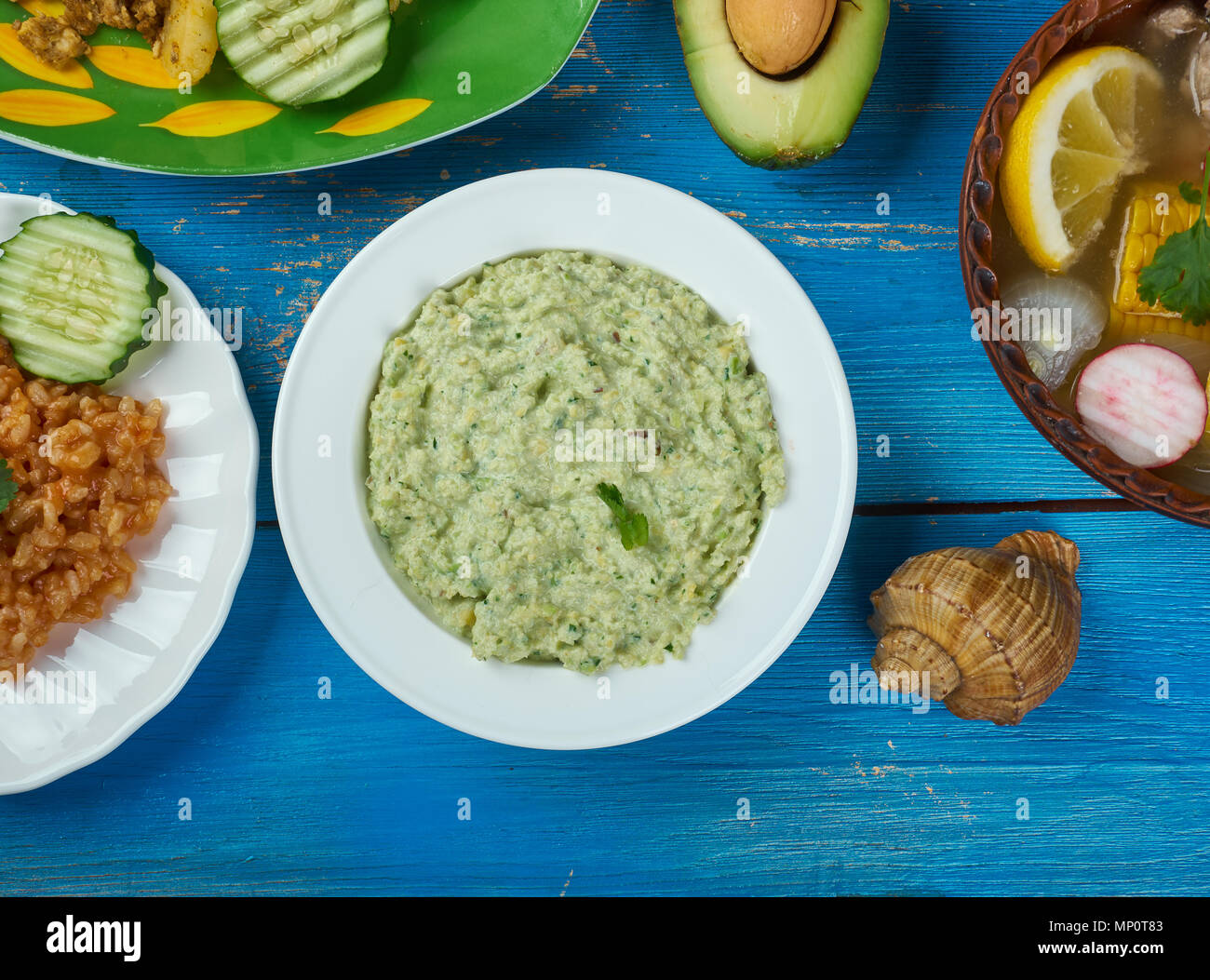 Mexican cuisine , Avocado Salsa Verde, Traditional assorted Aztecs ...