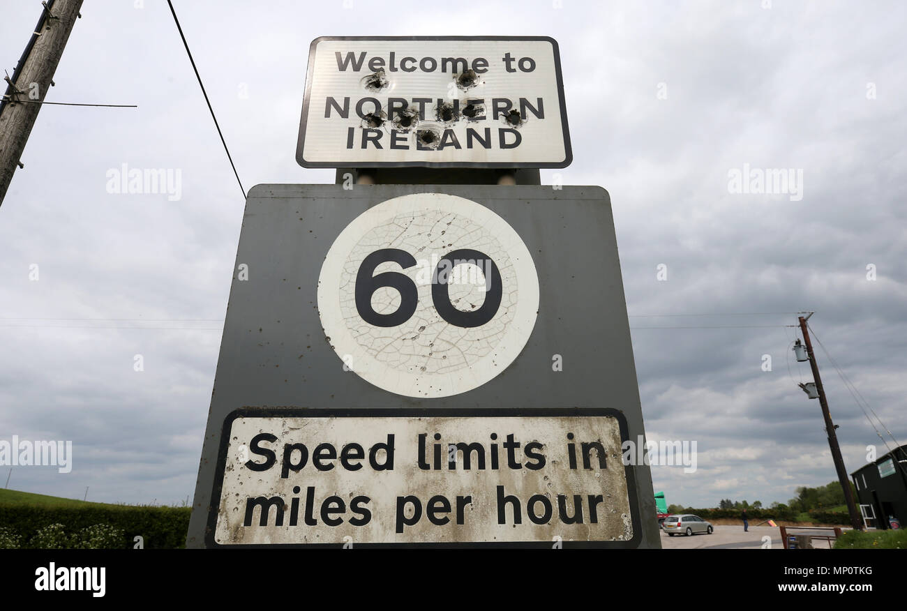 Ballyconnell, Ireland. 18th May 2018. The sign that welcomes visitors ...