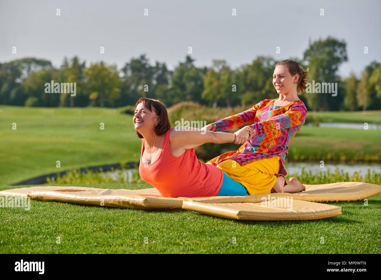 Two thai masseur hi-res stock photography and images - Alamy