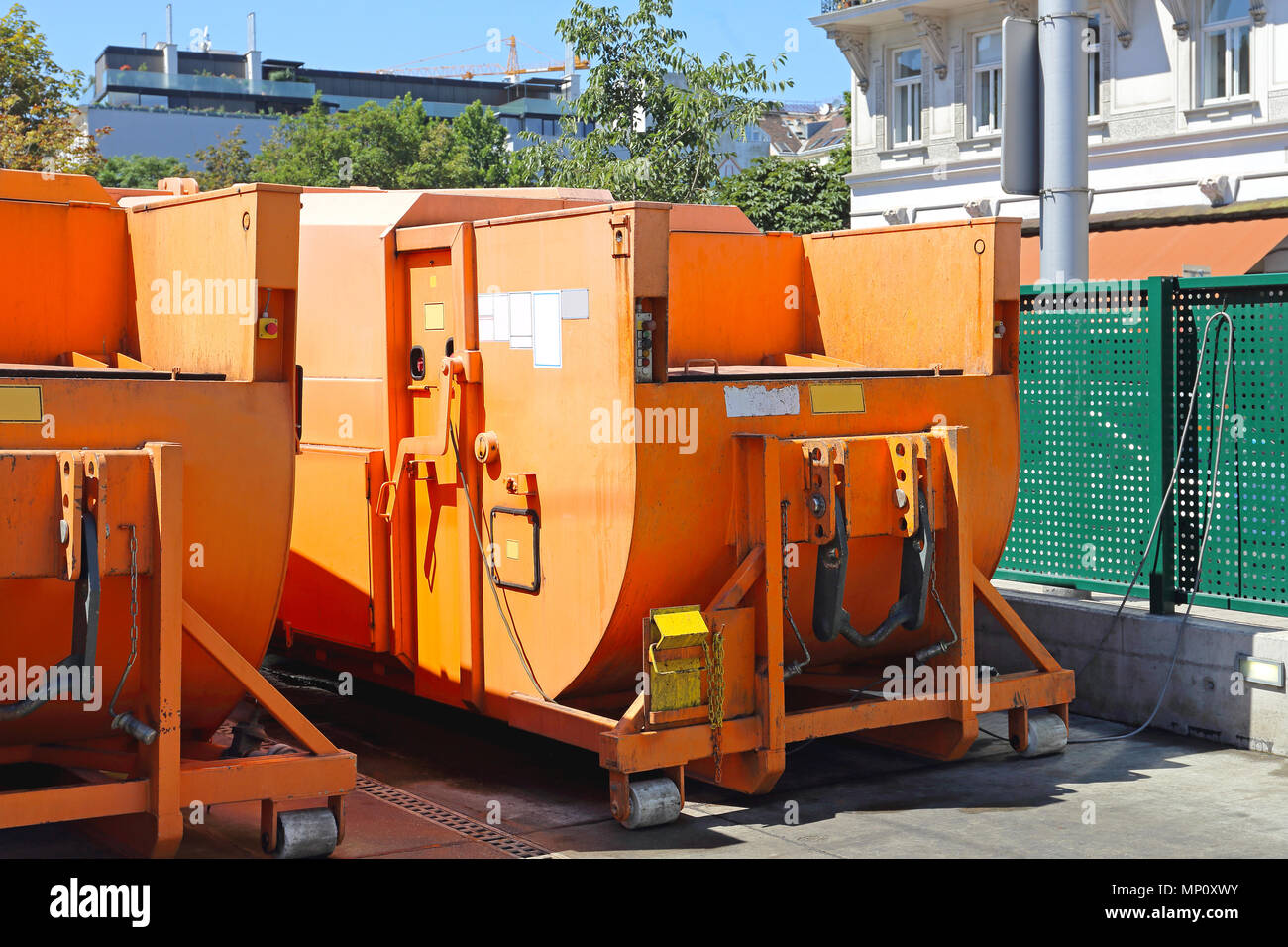 Press Container Compactor for Industrial Waste Disposal Hydraulic Bin ...