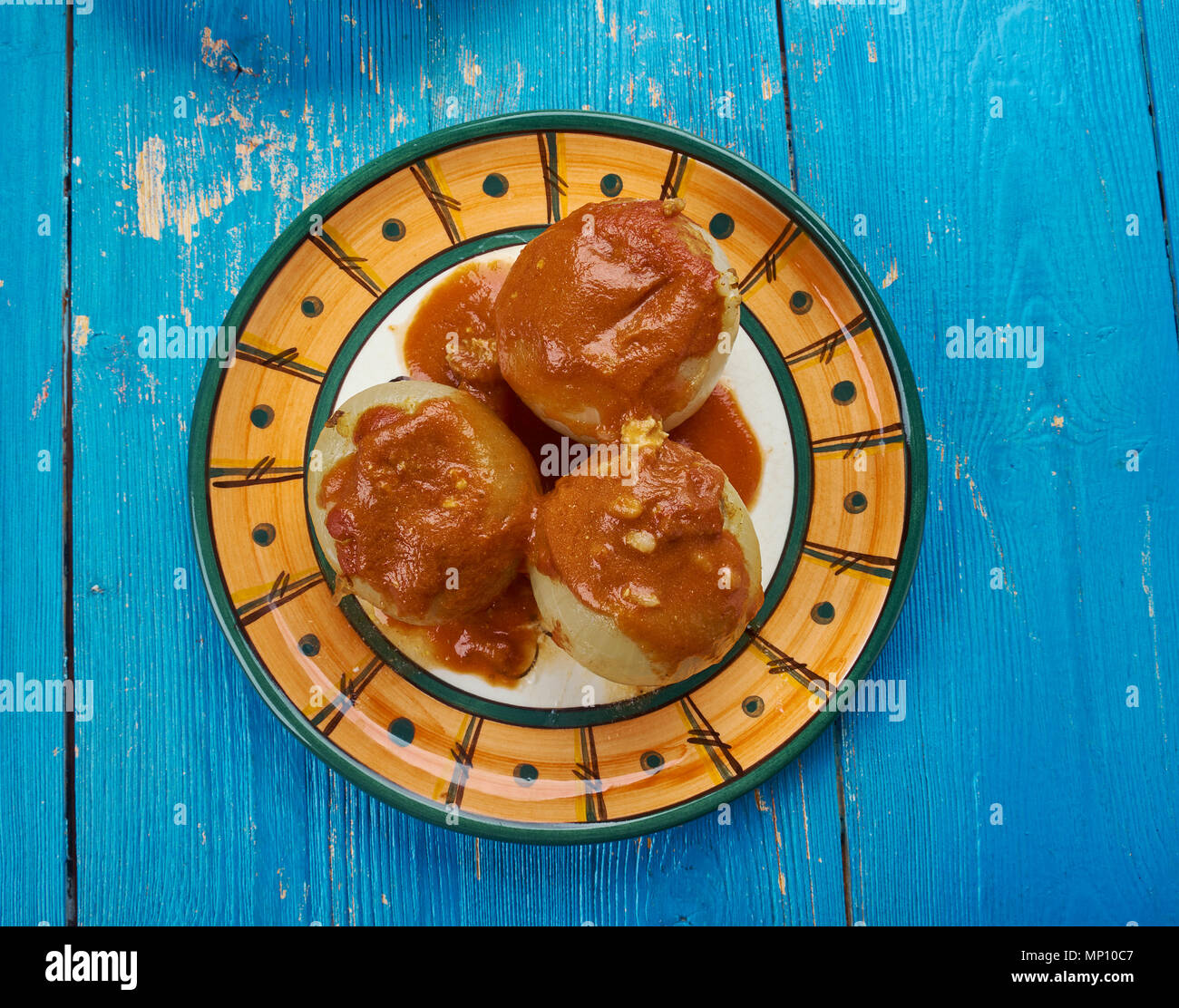 Dolma Mahshi - Iraqi Stuffed Onions with nuts, lamb and couscous Stock ...