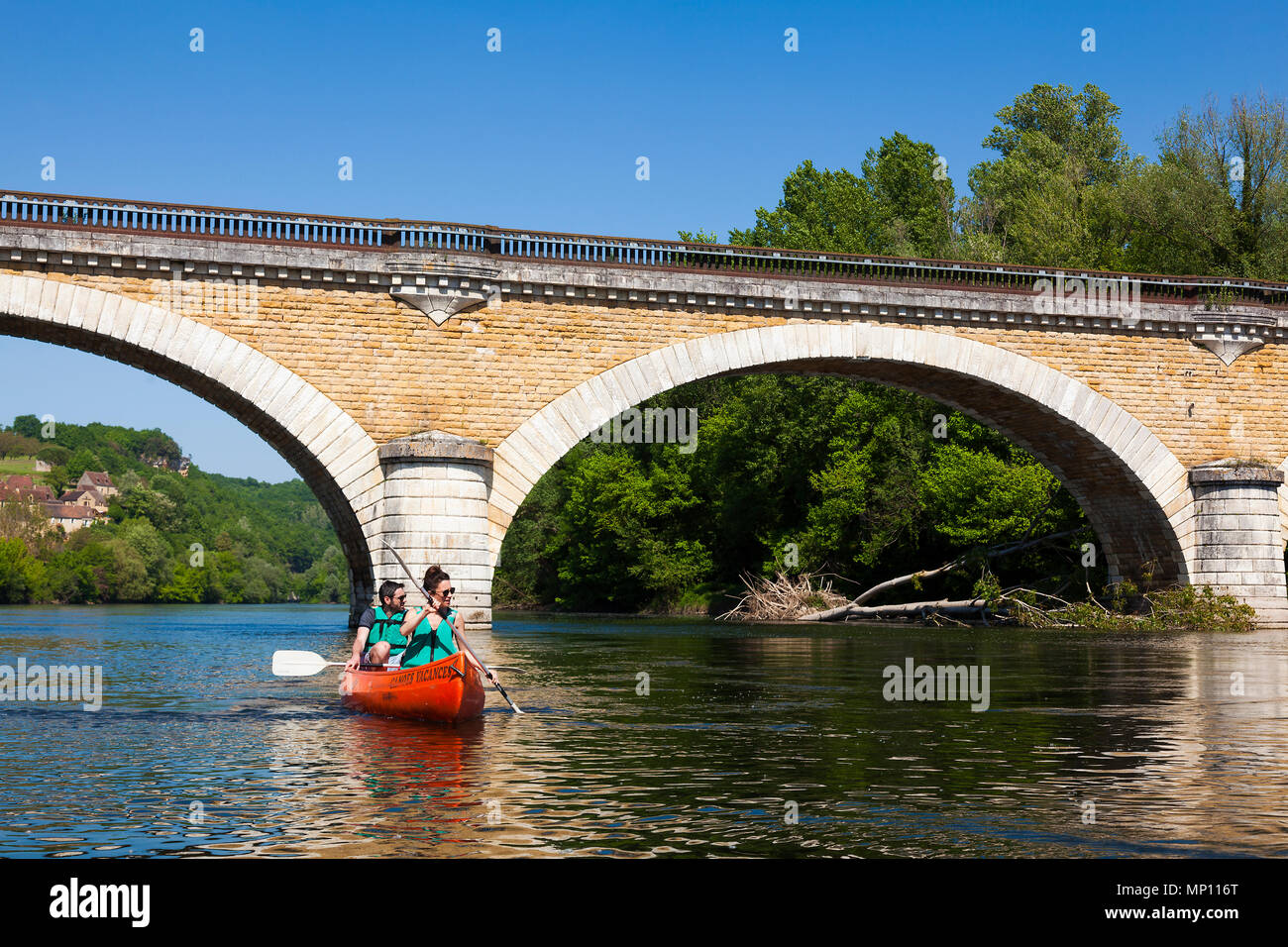 Canoe in Beynac-et-Cazenac, Dordogne, Nouvelle Aquitaine, France Stock ...