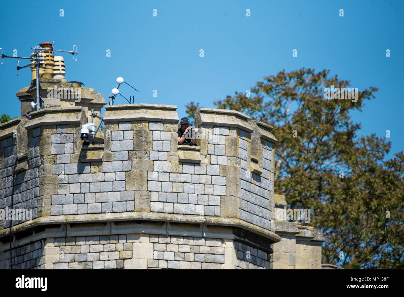 19 May 2018 - Police snipers and security observe the crowd of over ...