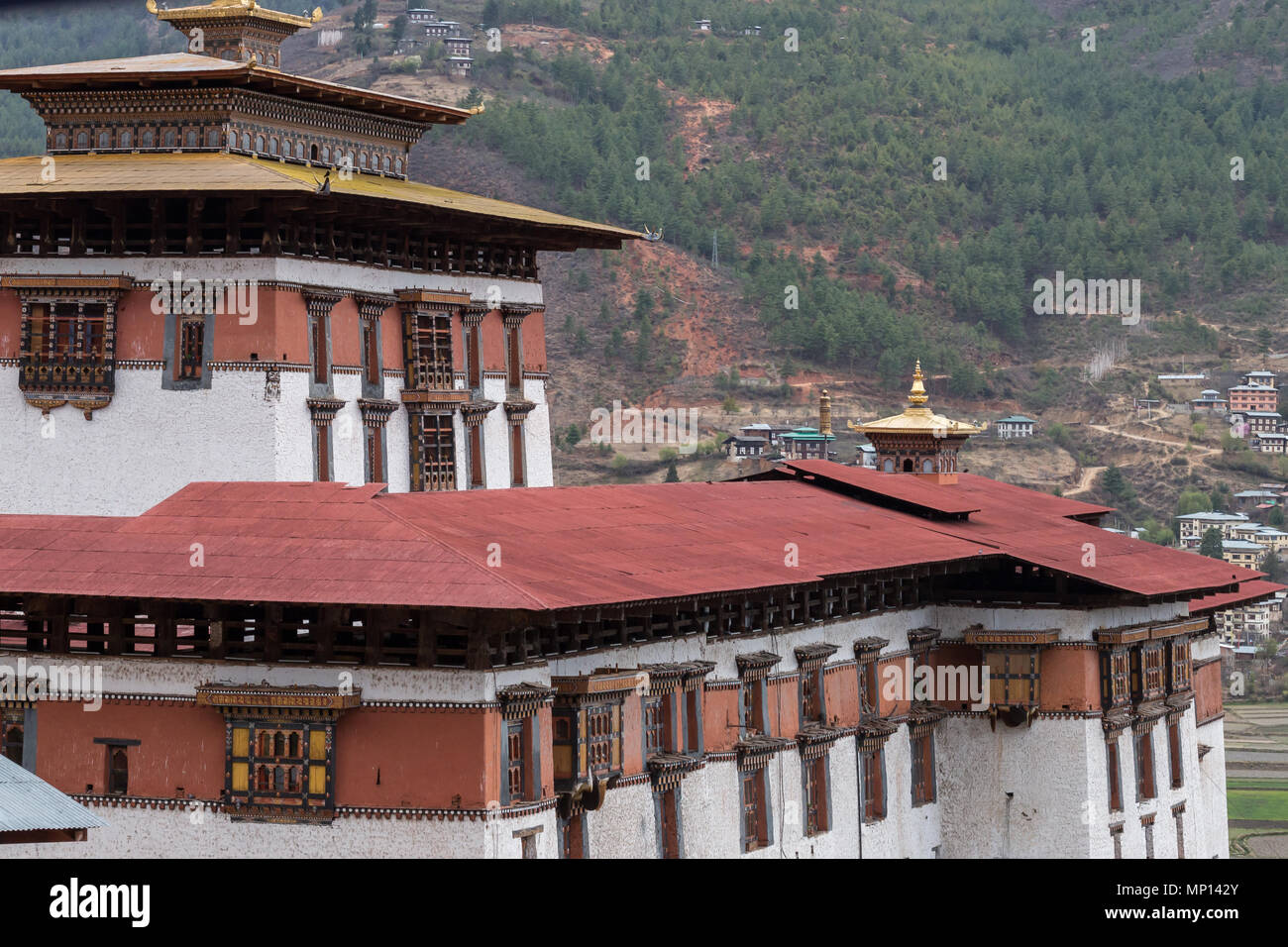 Buddhist temple and monastery known as Rinpung Dzong in Paro, Bhutan ...
