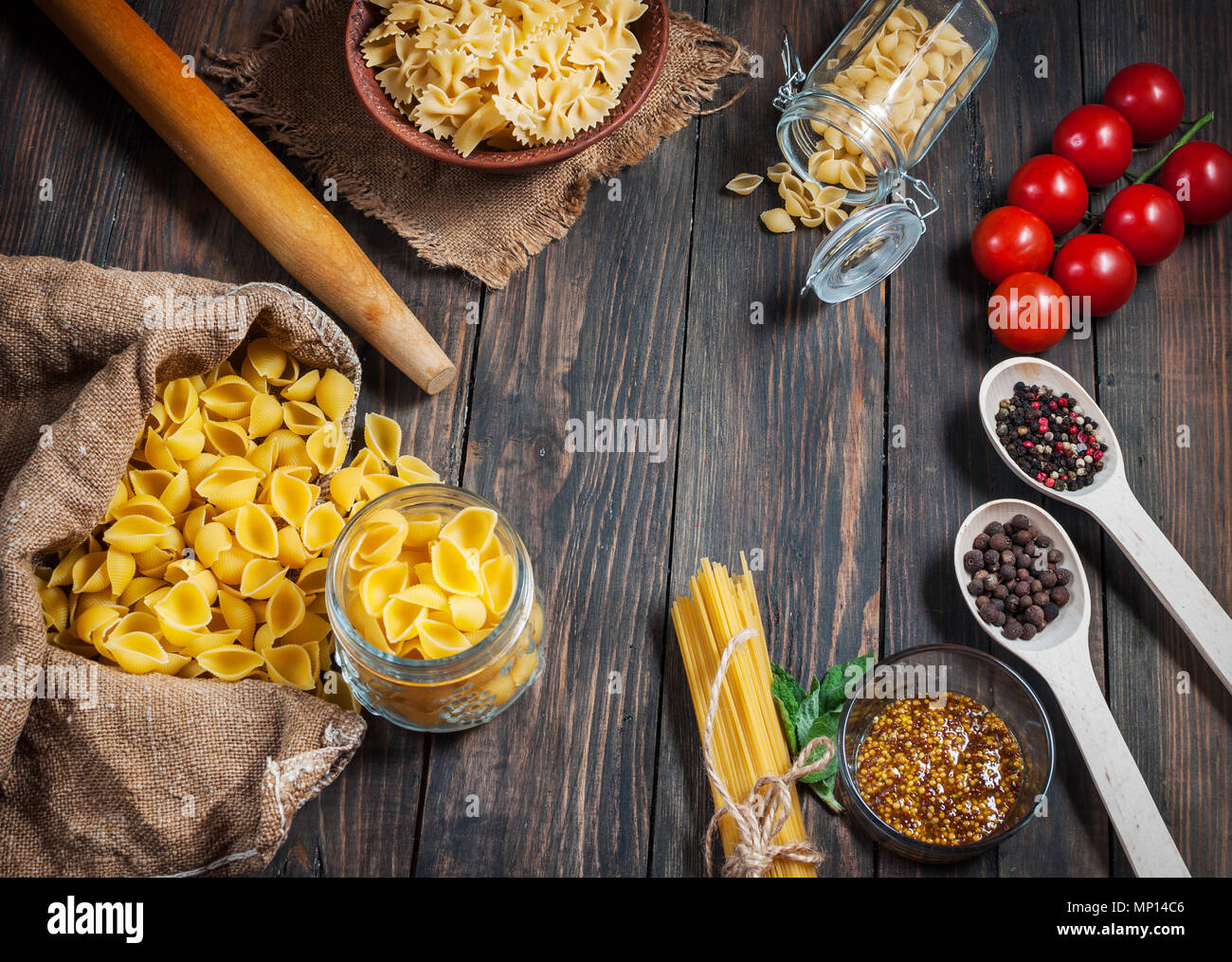Mixed dried pasta hi-res stock photography and images - Alamy