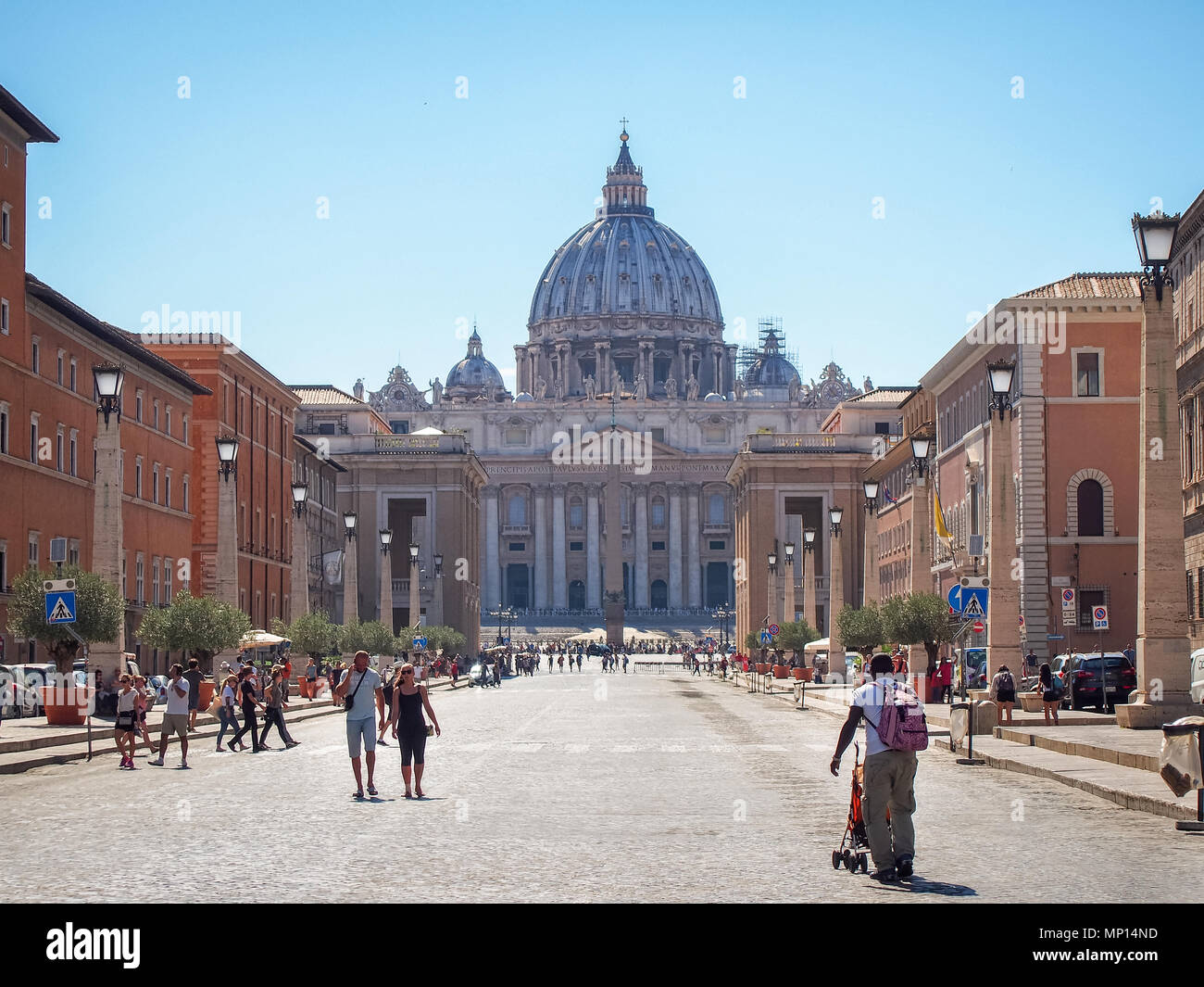 Old st peters basilica hi-res stock photography and images - Alamy