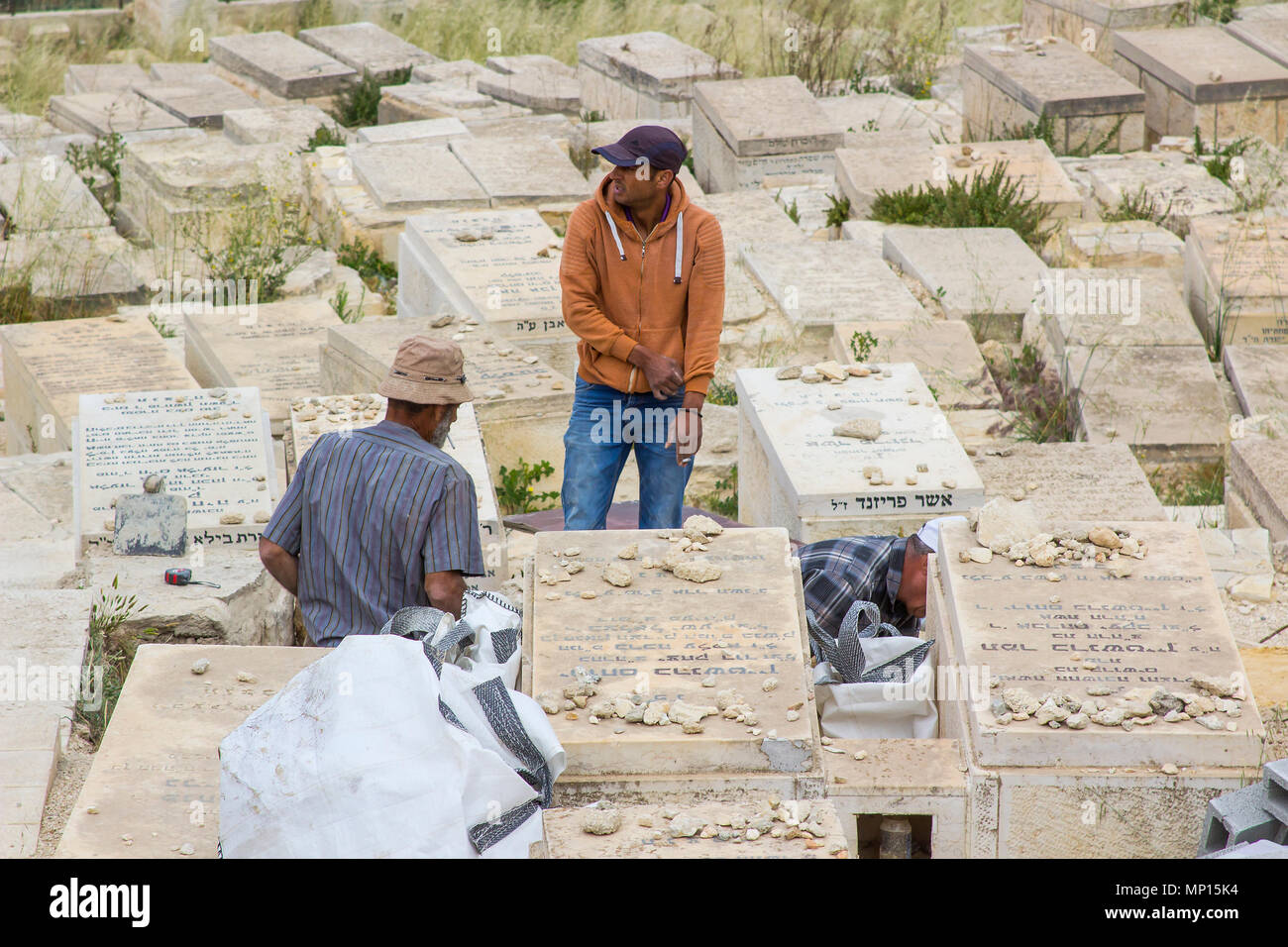 Workers tombs hi-res stock photography and images - Alamy