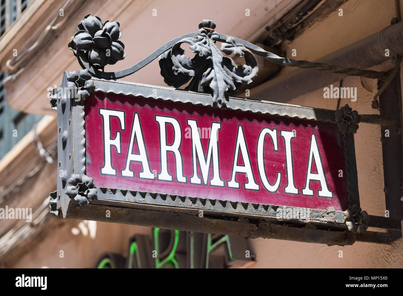Old fashioned pharmacy hi-res stock photography and images - Alamy