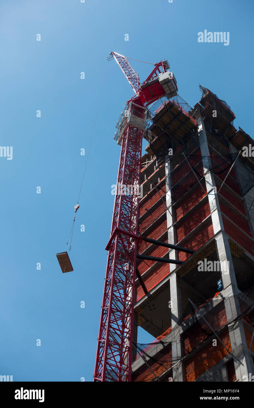 Station crain hi-res stock photography and images - Alamy