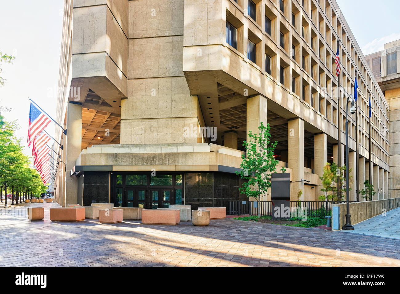 Fbi headquarters american flags hi-res stock photography and images - Alamy