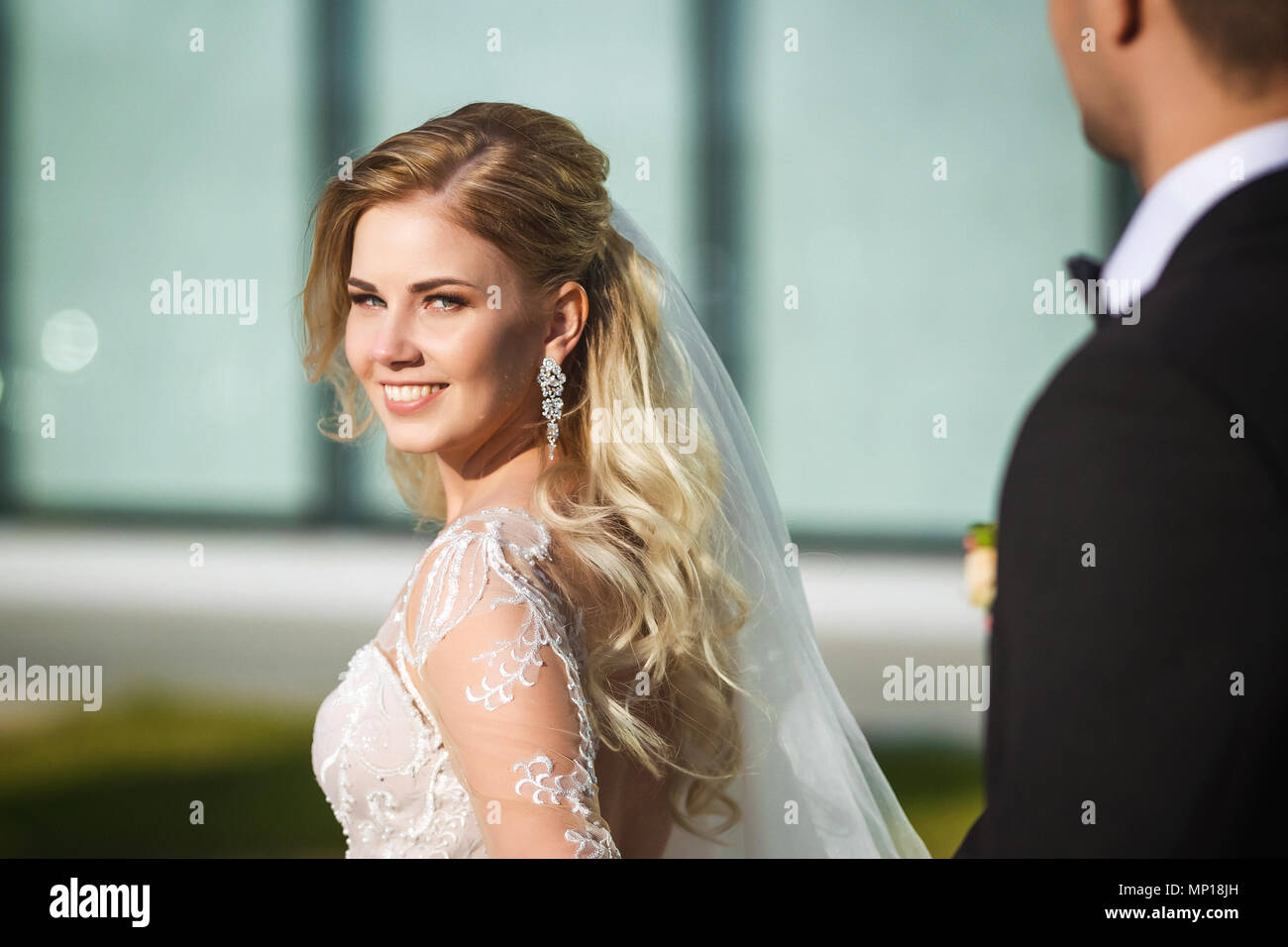 Lovely bride hi-res stock photography and images - Alamy