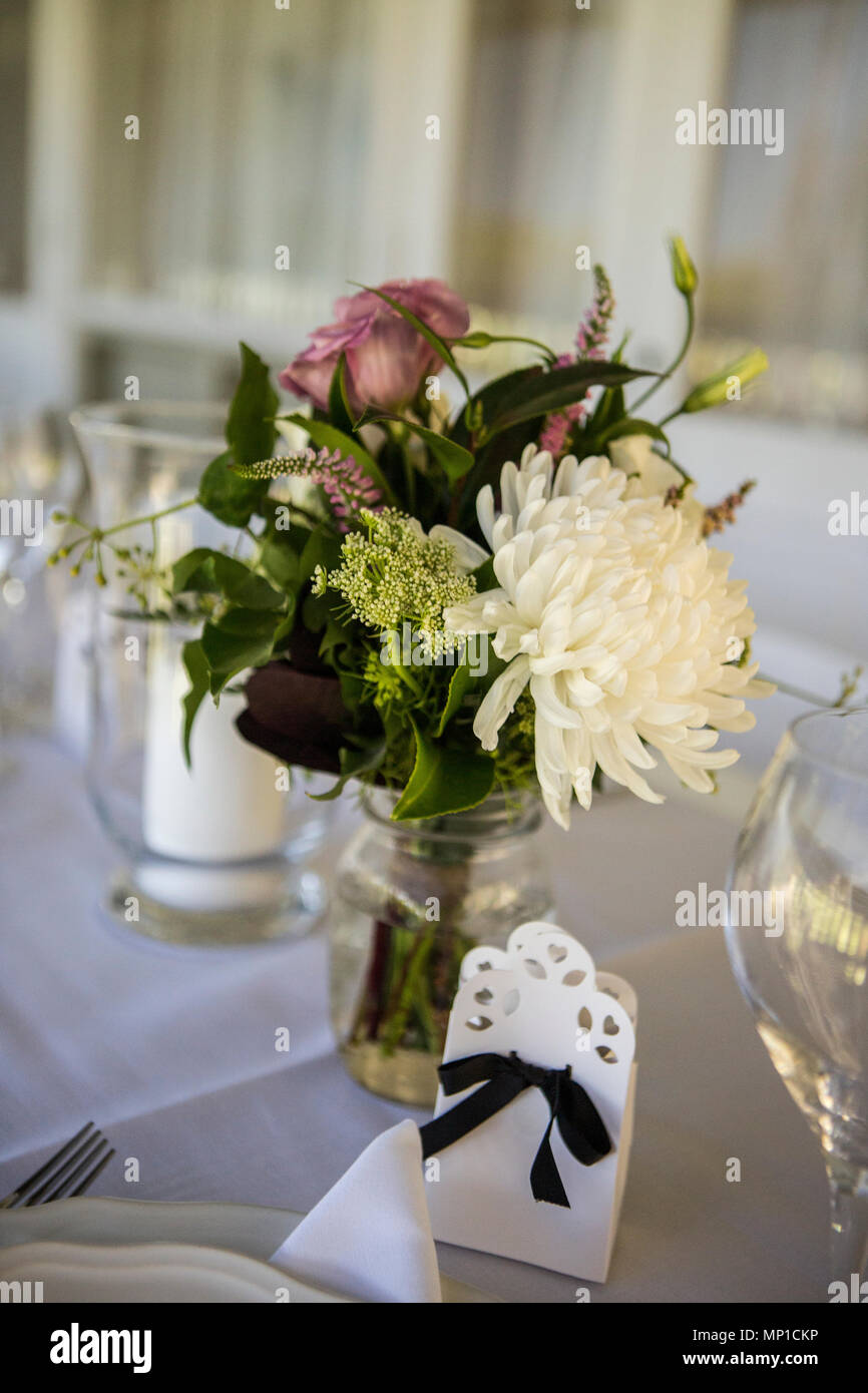 decorations for wedding ceremonies table flowers decorations location ...