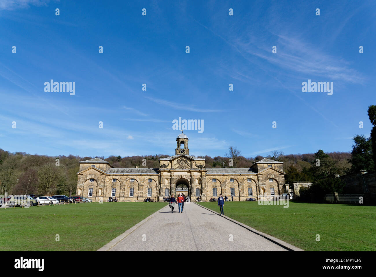 Chatsworth house stables hi-res stock photography and images - Alamy