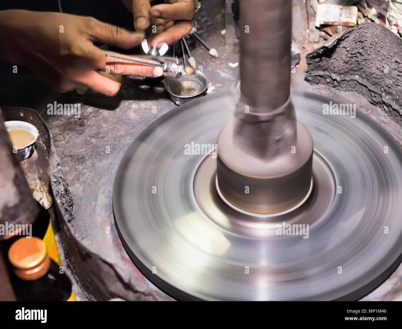 Goldsmith at work hi-res stock photography and images - Alamy