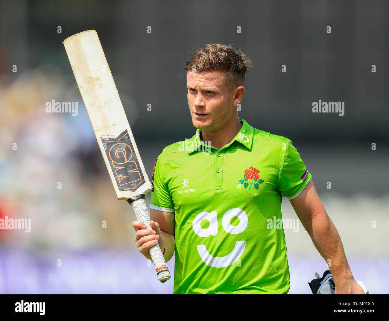 Nathan rimmington of durham bowling hi-res stock photography and images ...