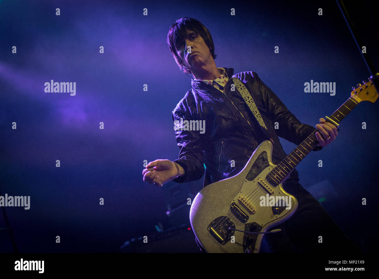 Johnny marr hi-res stock photography and images - Alamy