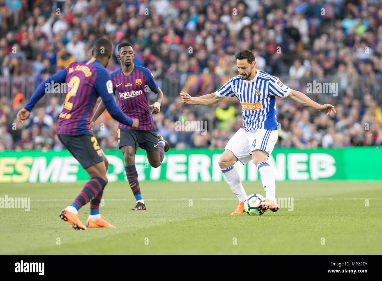 Real sociedad defender alberto de la bella 24 hi-res stock photography ...