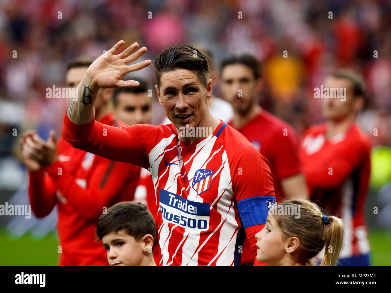 Fernando Torres with his sons during his farewell, at Wanda ...