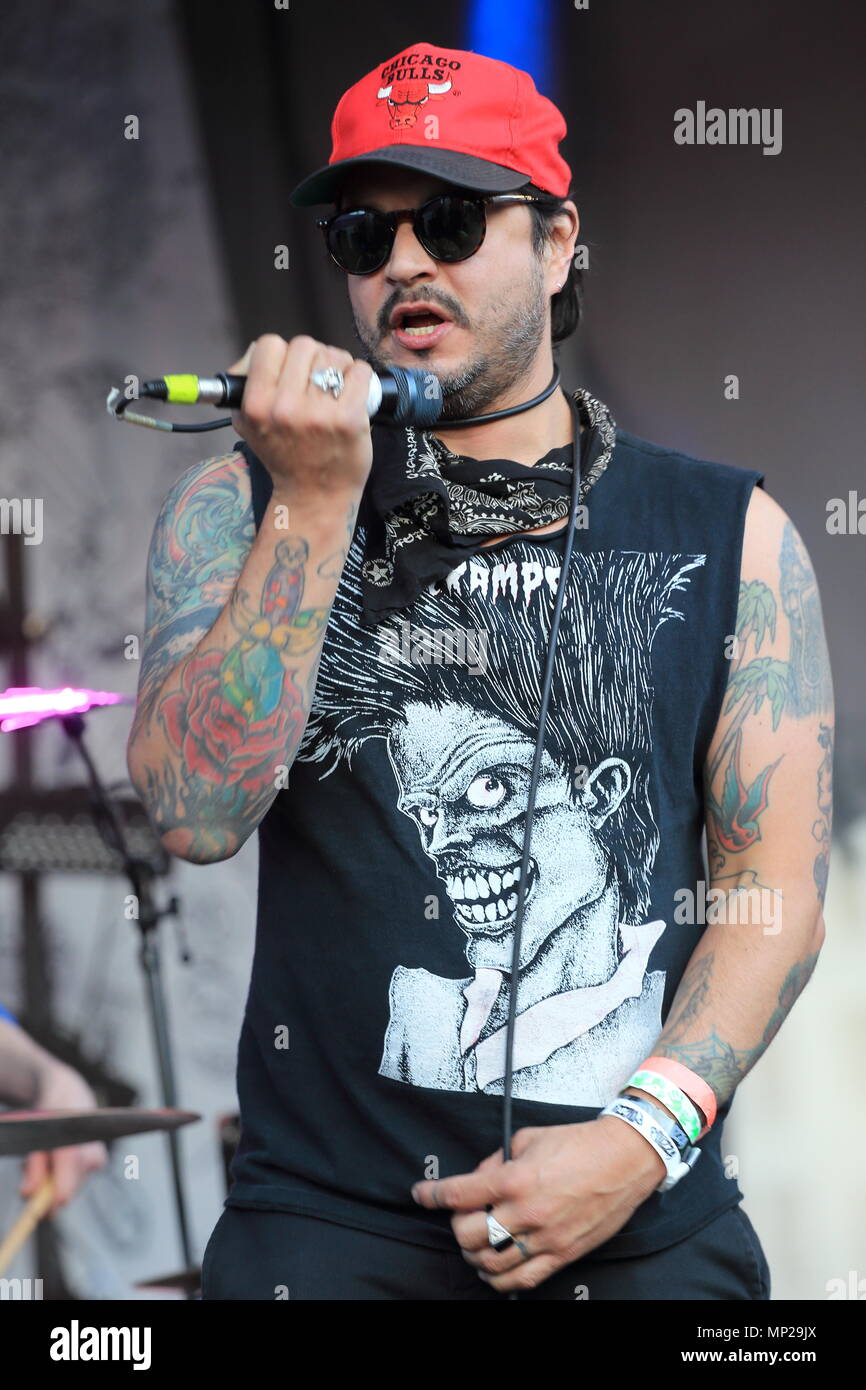 Rock band stage hi-res stock photography and images - Alamy