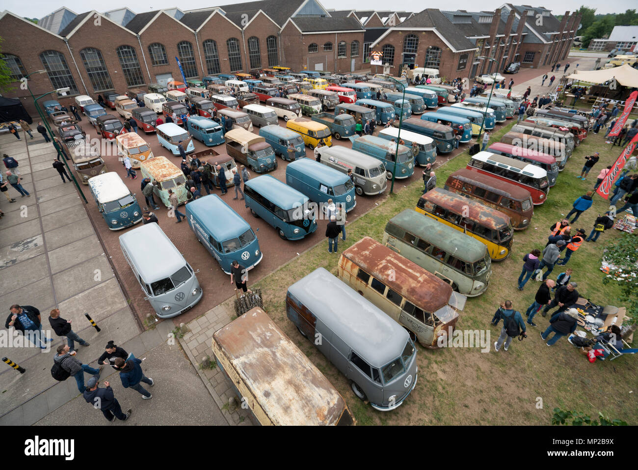 Volkswagen camper van show hi-res stock photography and images - Alamy