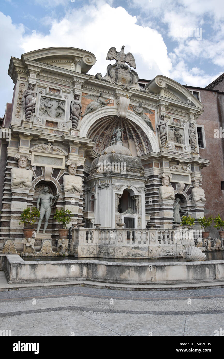 The Fountain of the Organ features a hydraulic organ designed in 1571 ...