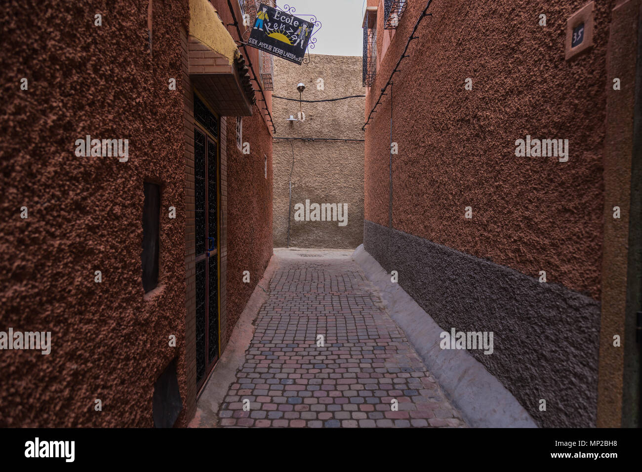 Marrakech alley hi-res stock photography and images - Alamy