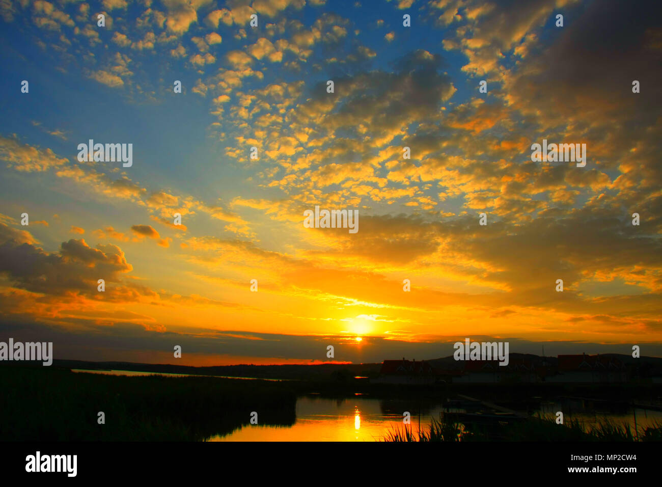 Beautiful sunset waterscape small hi-res stock photography and images ...