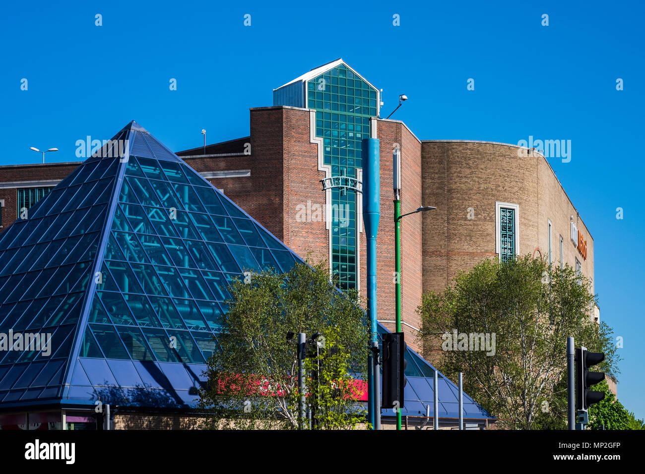 Intu shopping centre, Watford, Hertfordshire, England, U.K Stock Photo ... Intu shopping centre, Watford, Hertfordshire, England, U.K Stock Photo ...