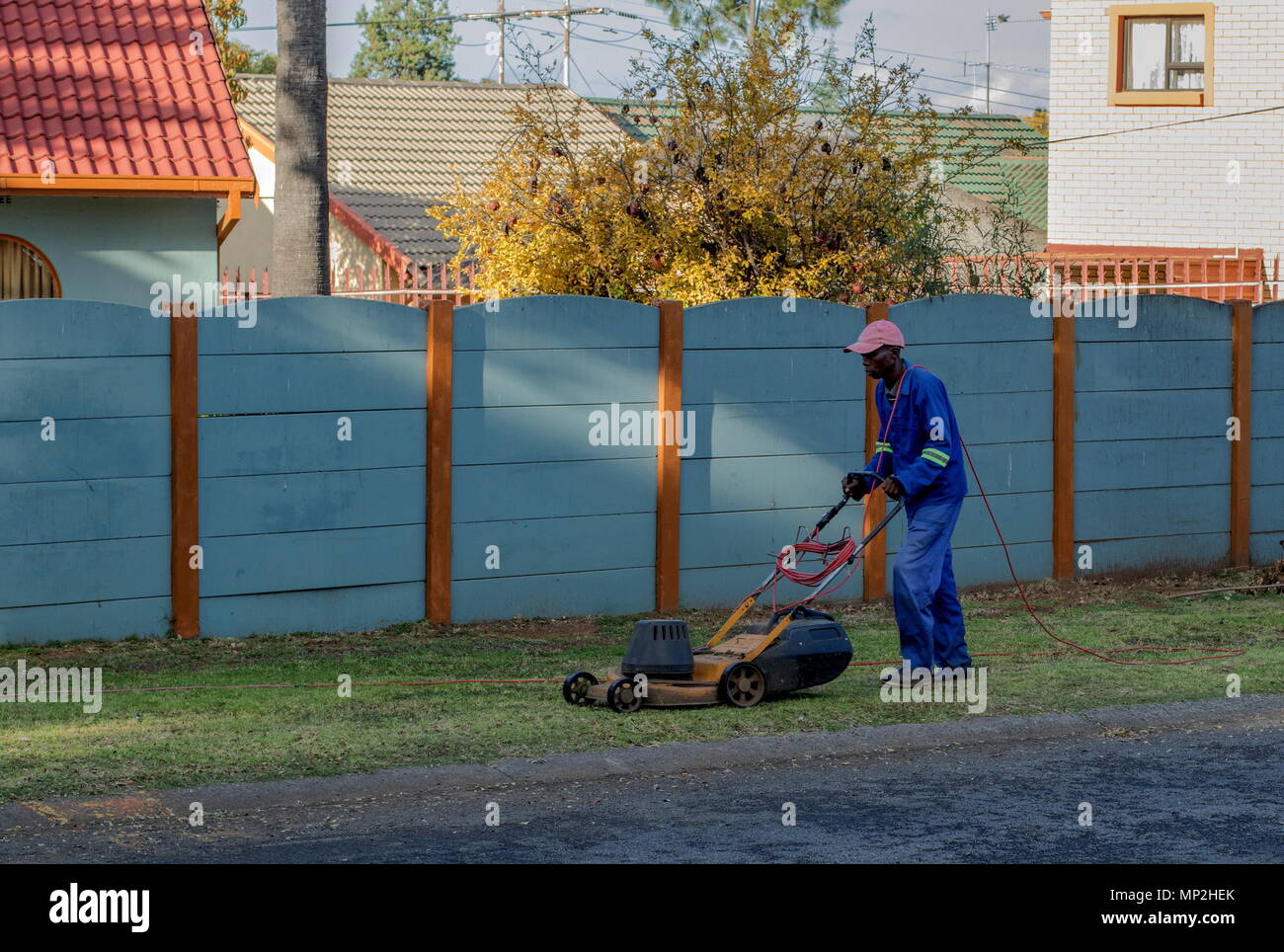 Unskilled labor hi-res stock photography and images - Alamy