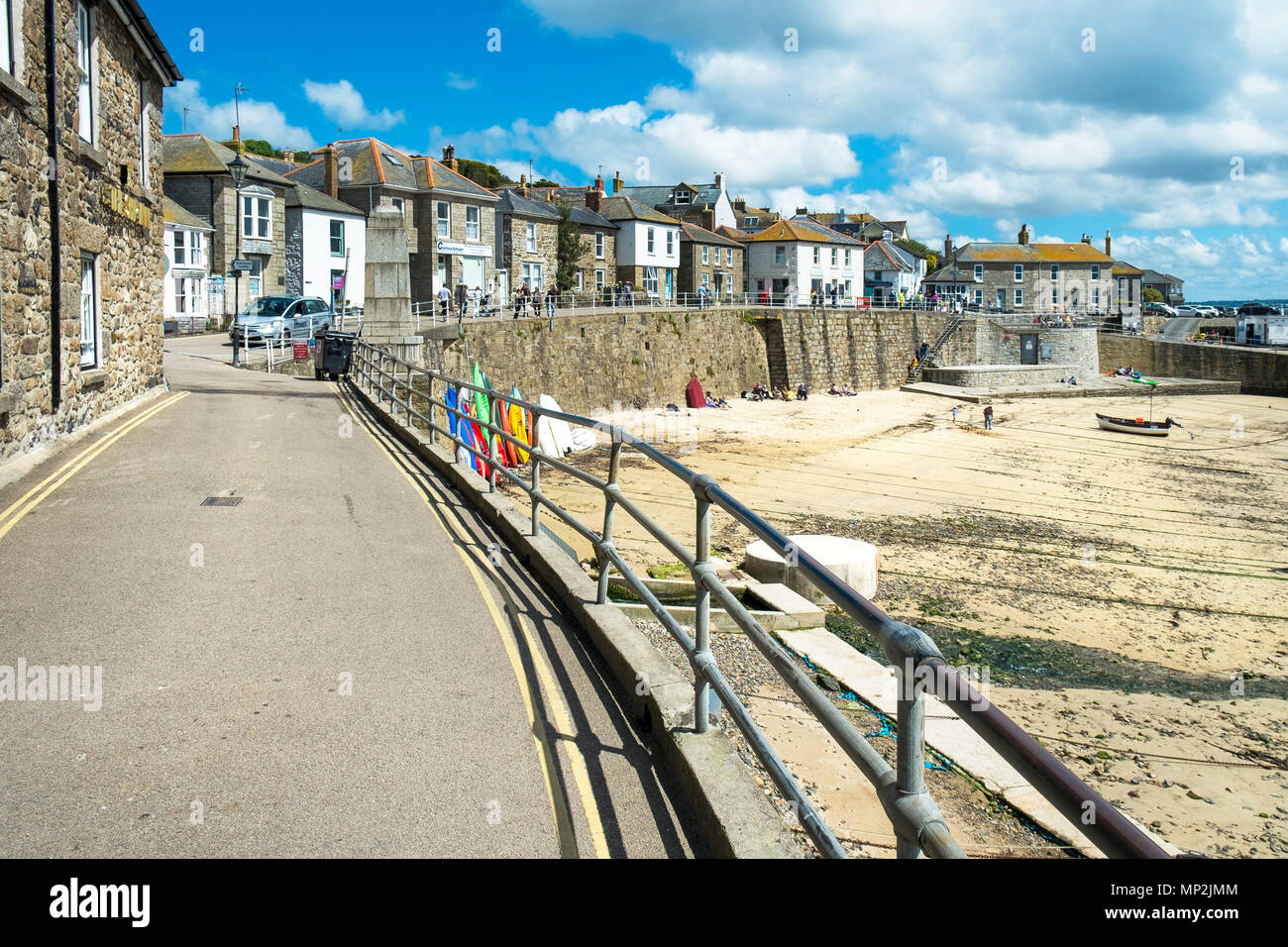 Mousehole village hi-res stock photography and images - Alamy