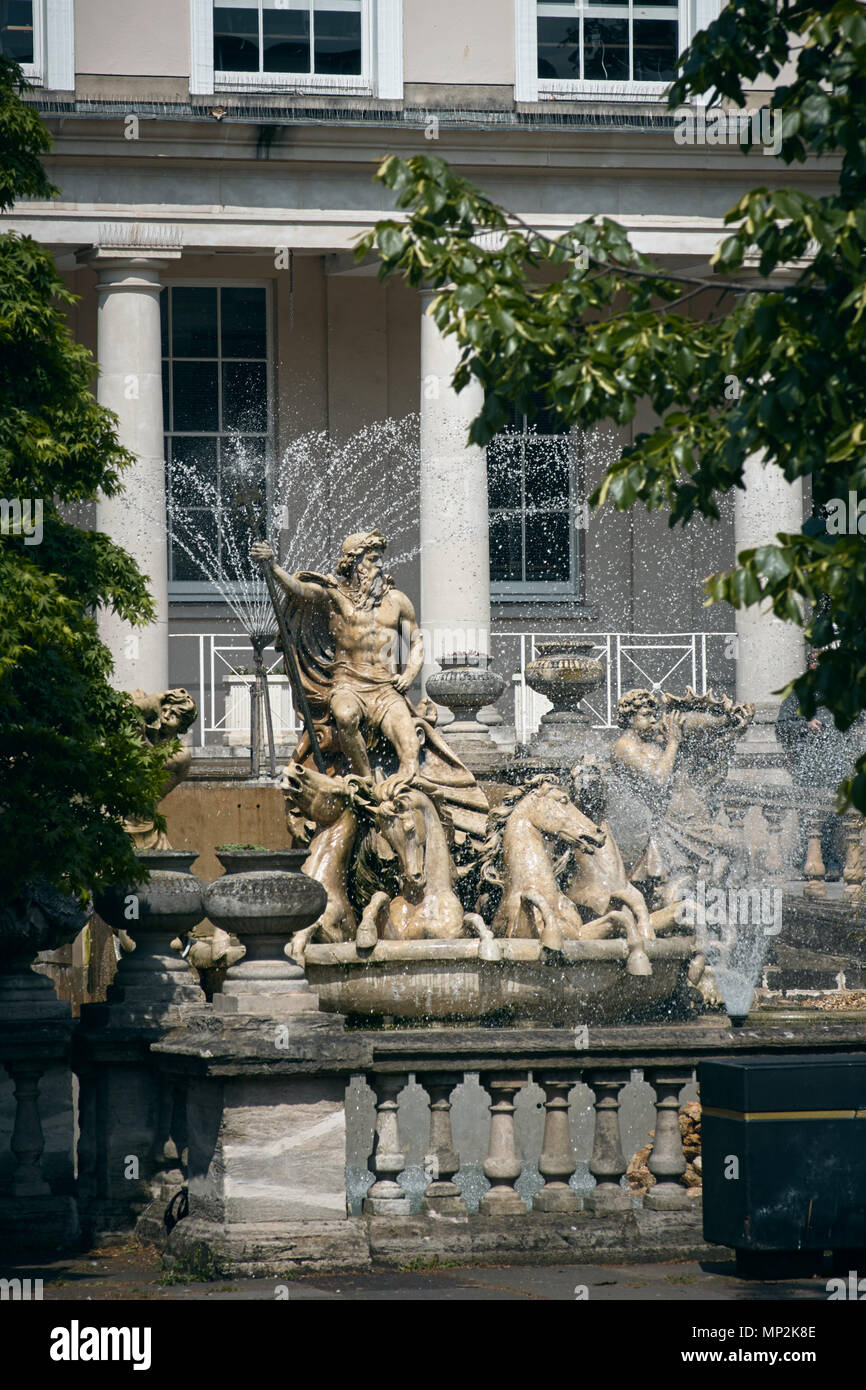 Neptune roman god hi-res stock photography and images - Alamy