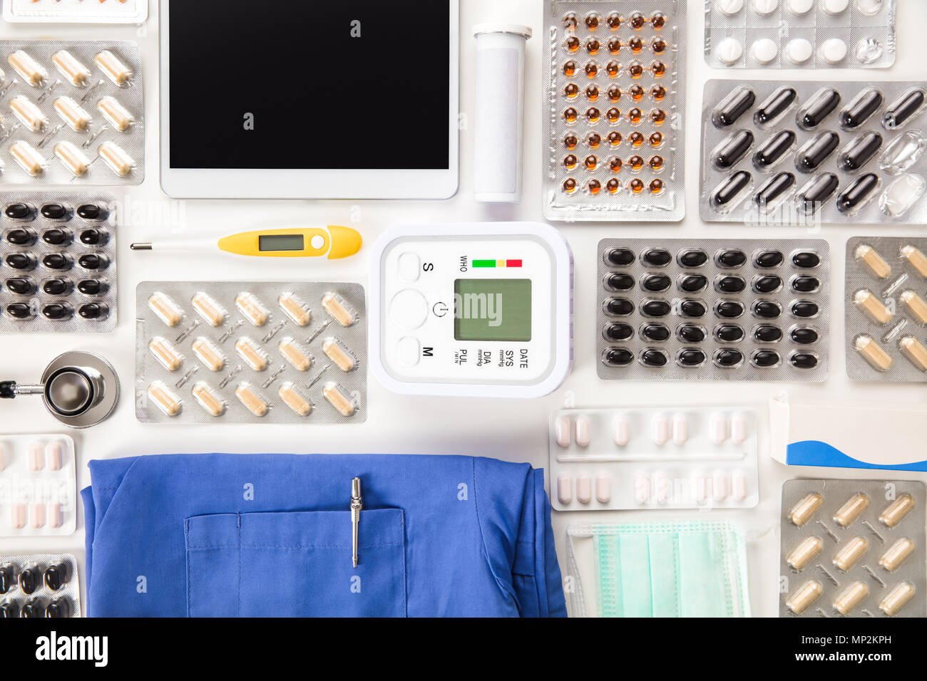 Blood pressure machine hi-res stock photography and images - Alamy