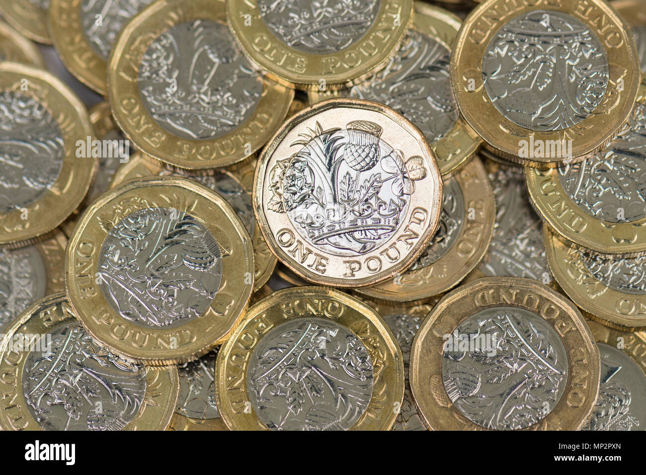 Pile of all uk coins hi-res stock photography and images - Alamy