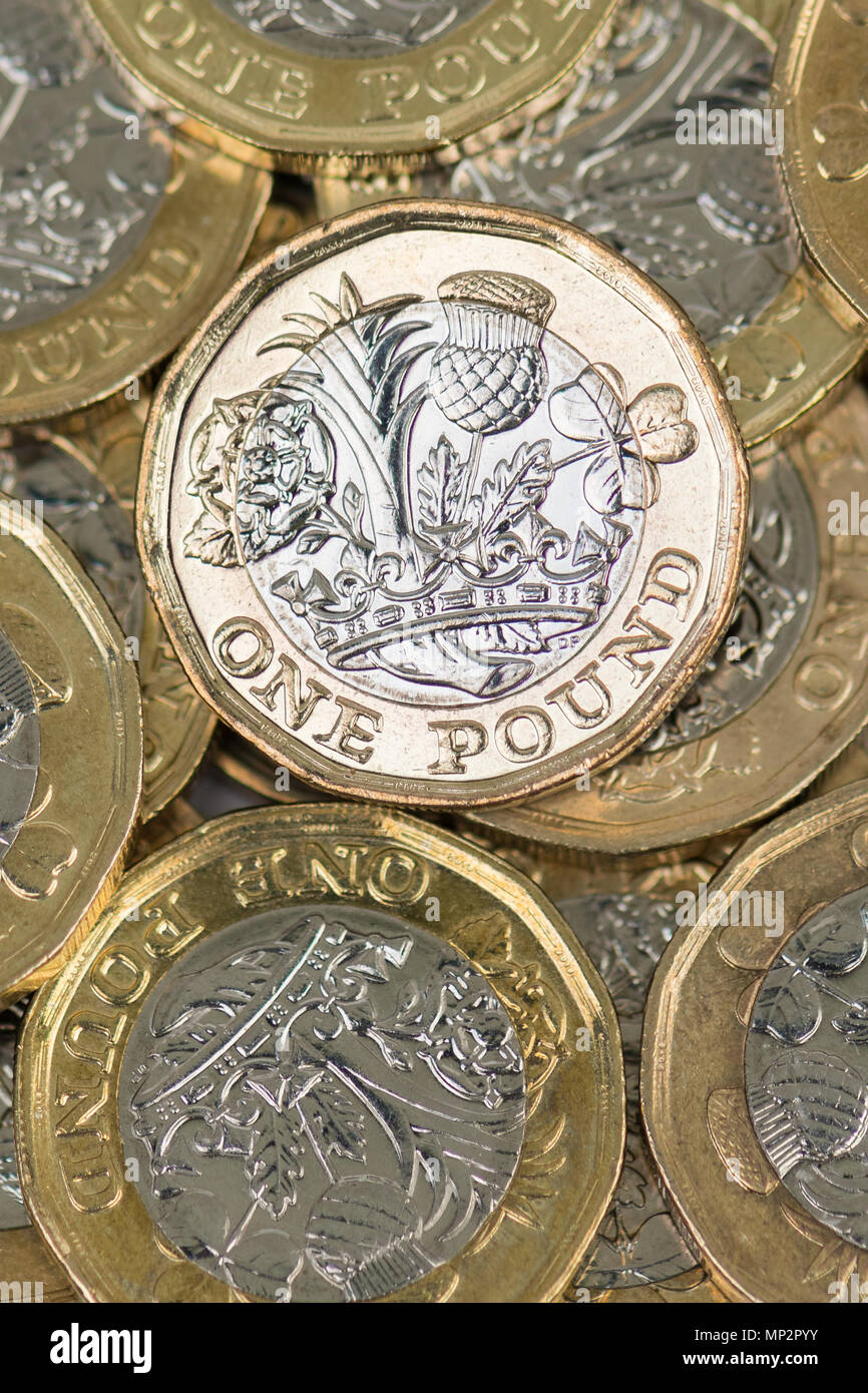 One Pound Coins Stock Photos & One Pound Coins Stock Images - Alamy