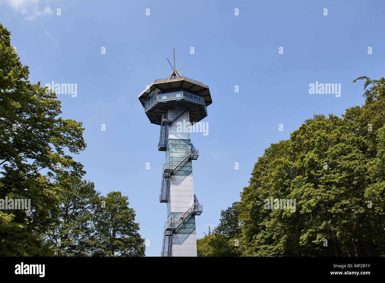 Border triangle hi-res stock photography and images - Alamy