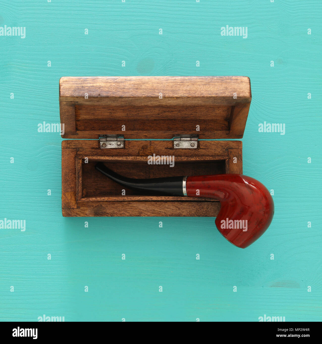 Old box pipe tobacco hi-res stock photography and images - Alamy